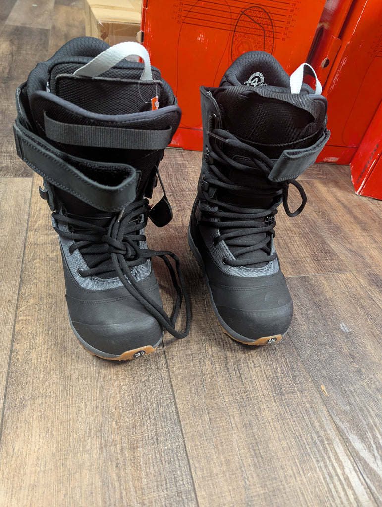 Deeluxe Areth Rin Snowboard Boots Women 5.5 Mondo 23.0 – The Extra Mile ...